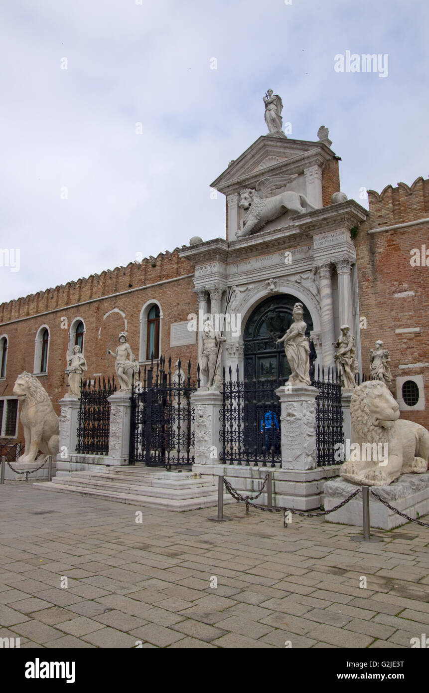 Venice gate hi-res stock photography and images - Alamy