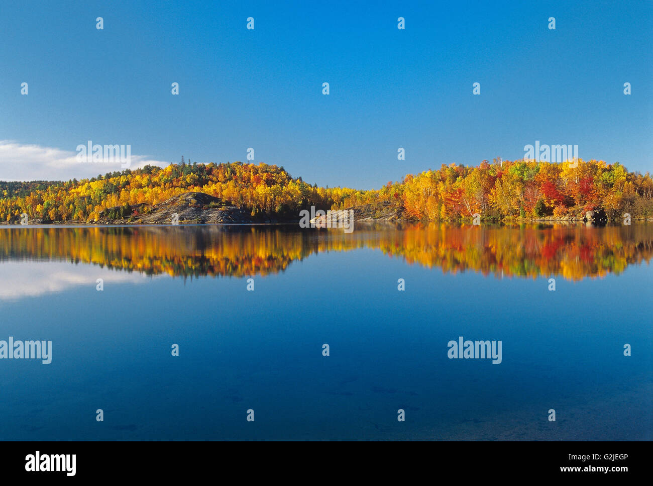 Reflection in Simon Lake. Simon Lake Park Conservation Area. Naughton ...