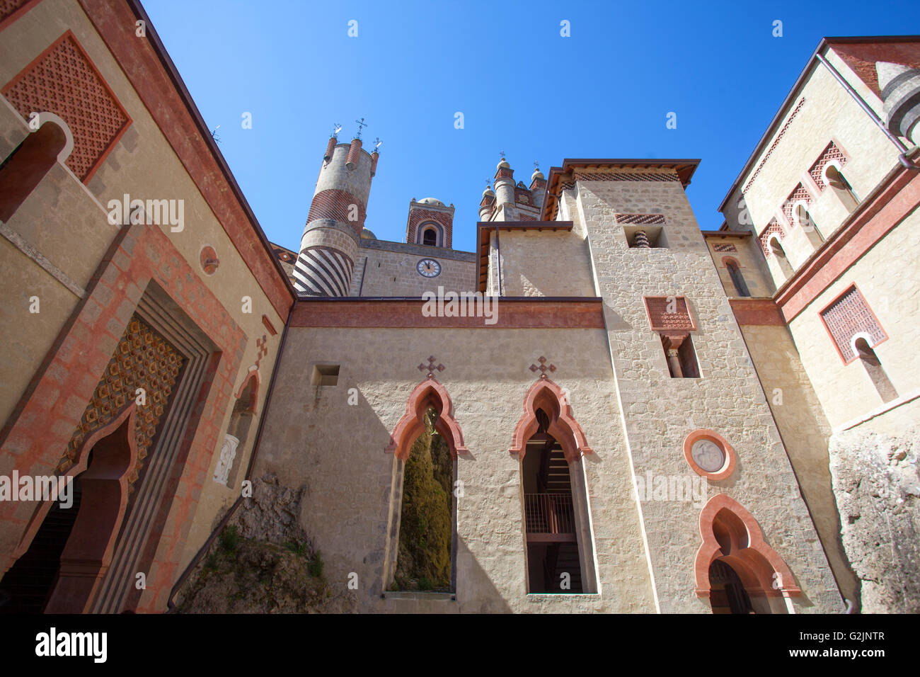 Interior coutyard of the Rocchetta Mattei castle fortress, Grizzana ...