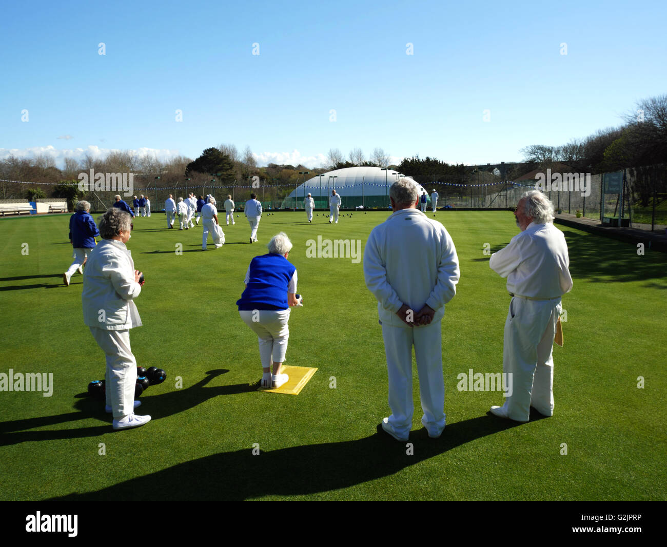 Ladies bowls hi-res stock photography and images - Alamy