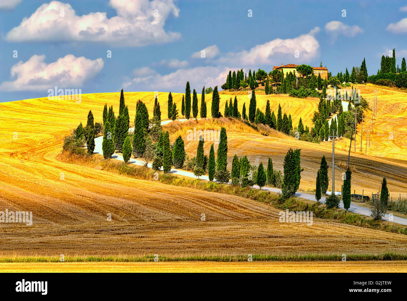 Country landscape near Siena (Tuscany, Italy) at summer: farmhouse with ...