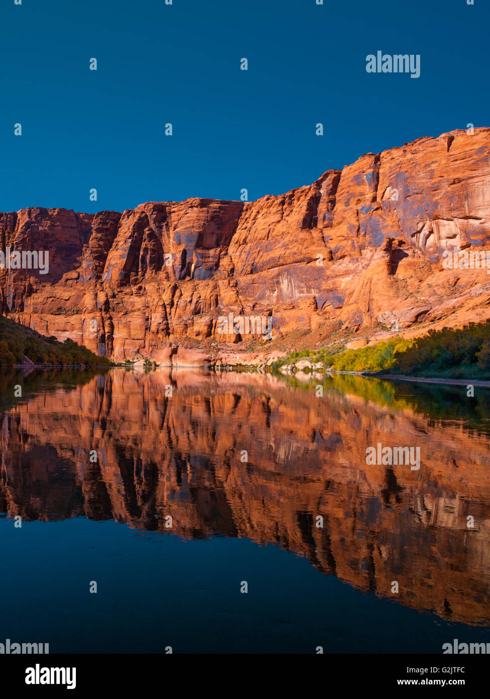Colorado river grand canyon raft hi-res stock photography and images ...