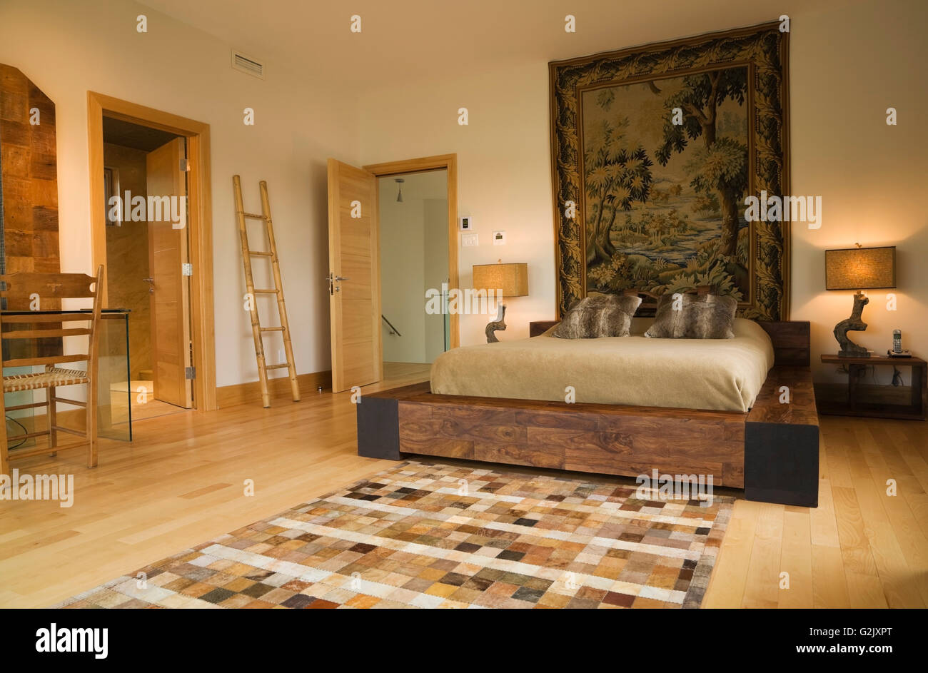 Cubist building interior hi-res stock photography and images - Alamy