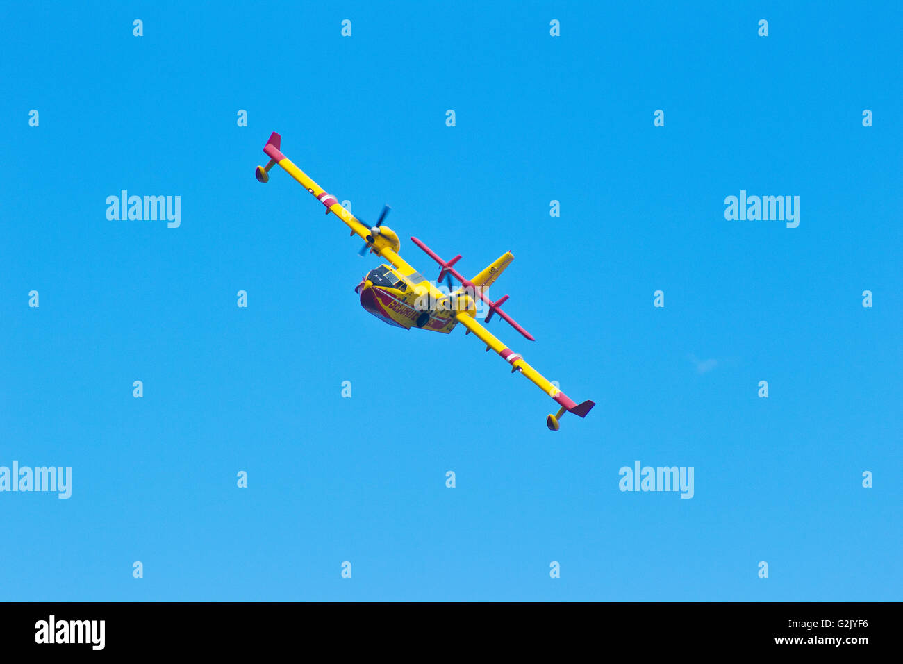 Canadair cl 415 hi-res stock photography and images - Alamy