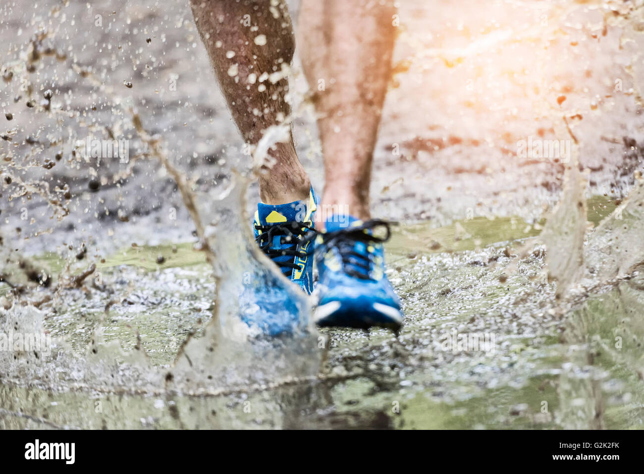 Running shoe splash exercise hi-res stock photography and images - Alamy
