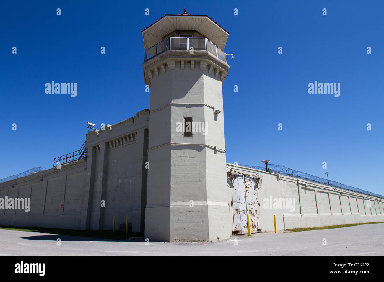 The wall surrounding the Collins Bay penitentiary in Kingston Ont., on ...