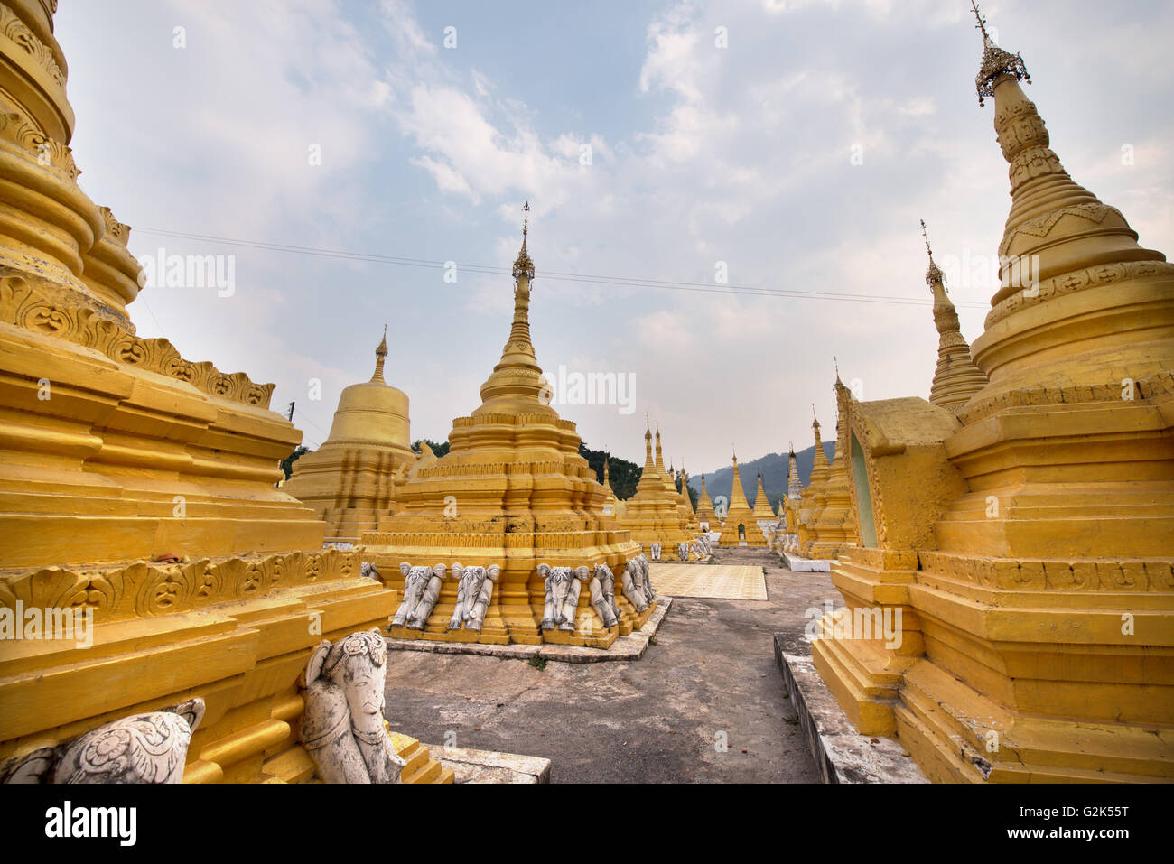 Nget pyaw taw paya hi-res stock photography and images - Alamy