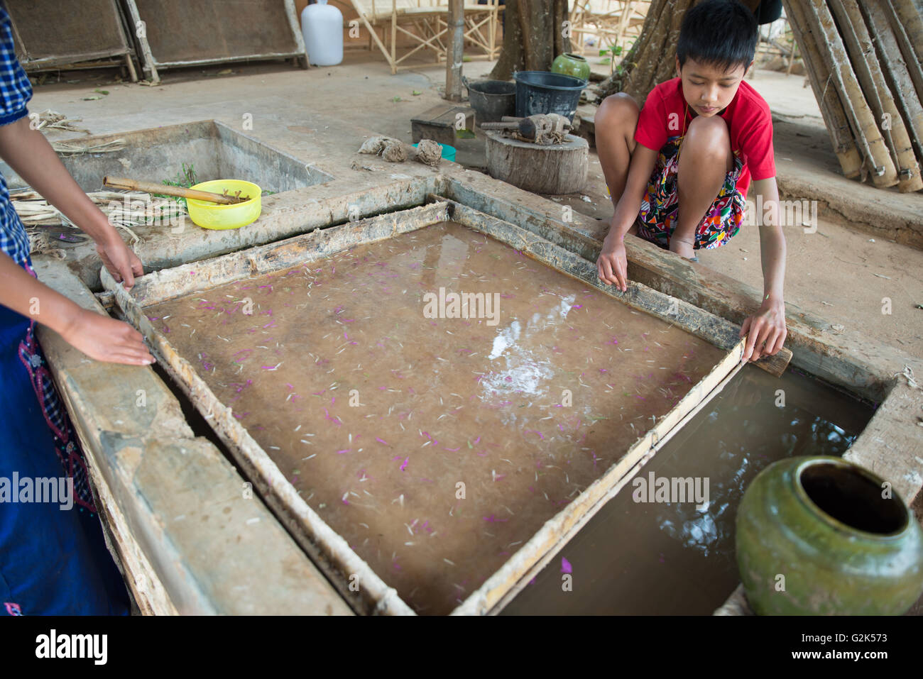 Traditional making paper hi-res stock photography and images - Alamy