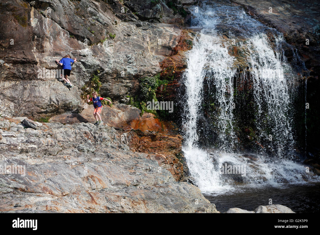 Children climb hi-res stock photography and images - Alamy