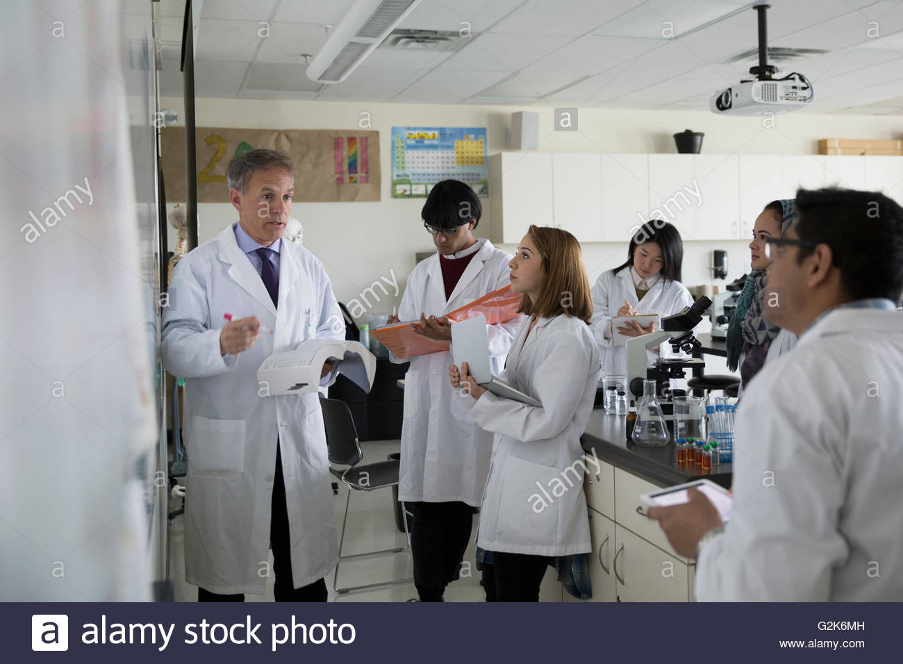 College of science hi-res stock photography and images - Alamy