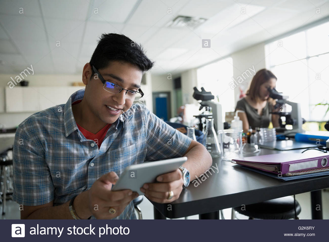 20 student tablet classroom hi-res stock photography and images - Alamy