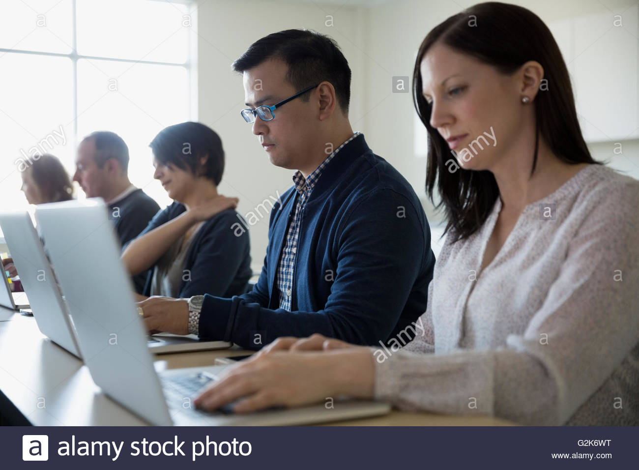 Middle school classroom laptops hi-res stock photography and images - Alamy