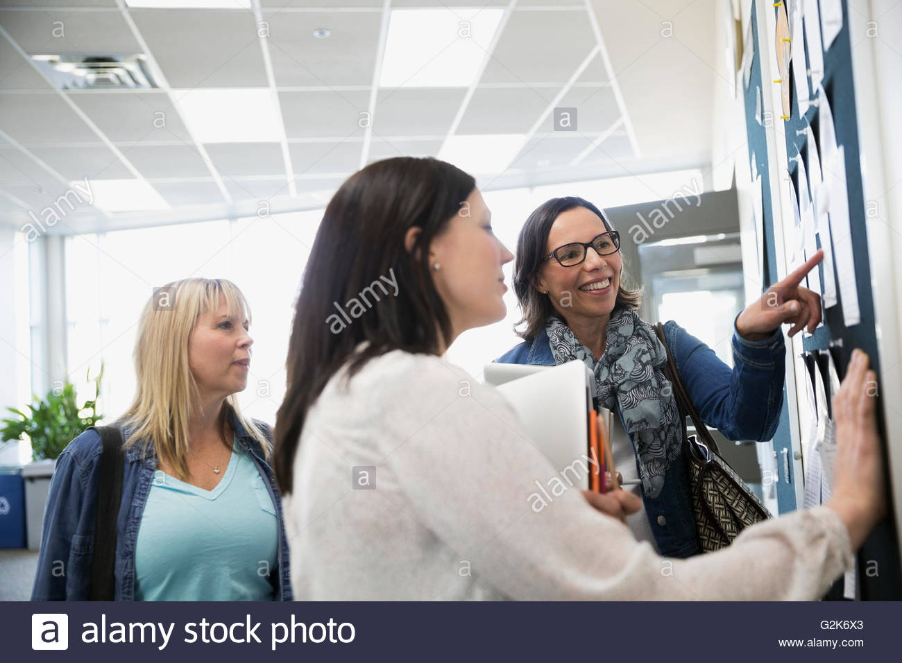 University students notice board hi-res stock photography and images ...