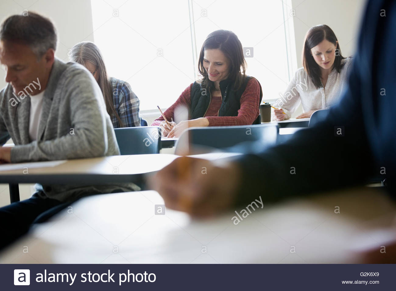 College Students Taking Exam Stock Photos & College Students Taking ...