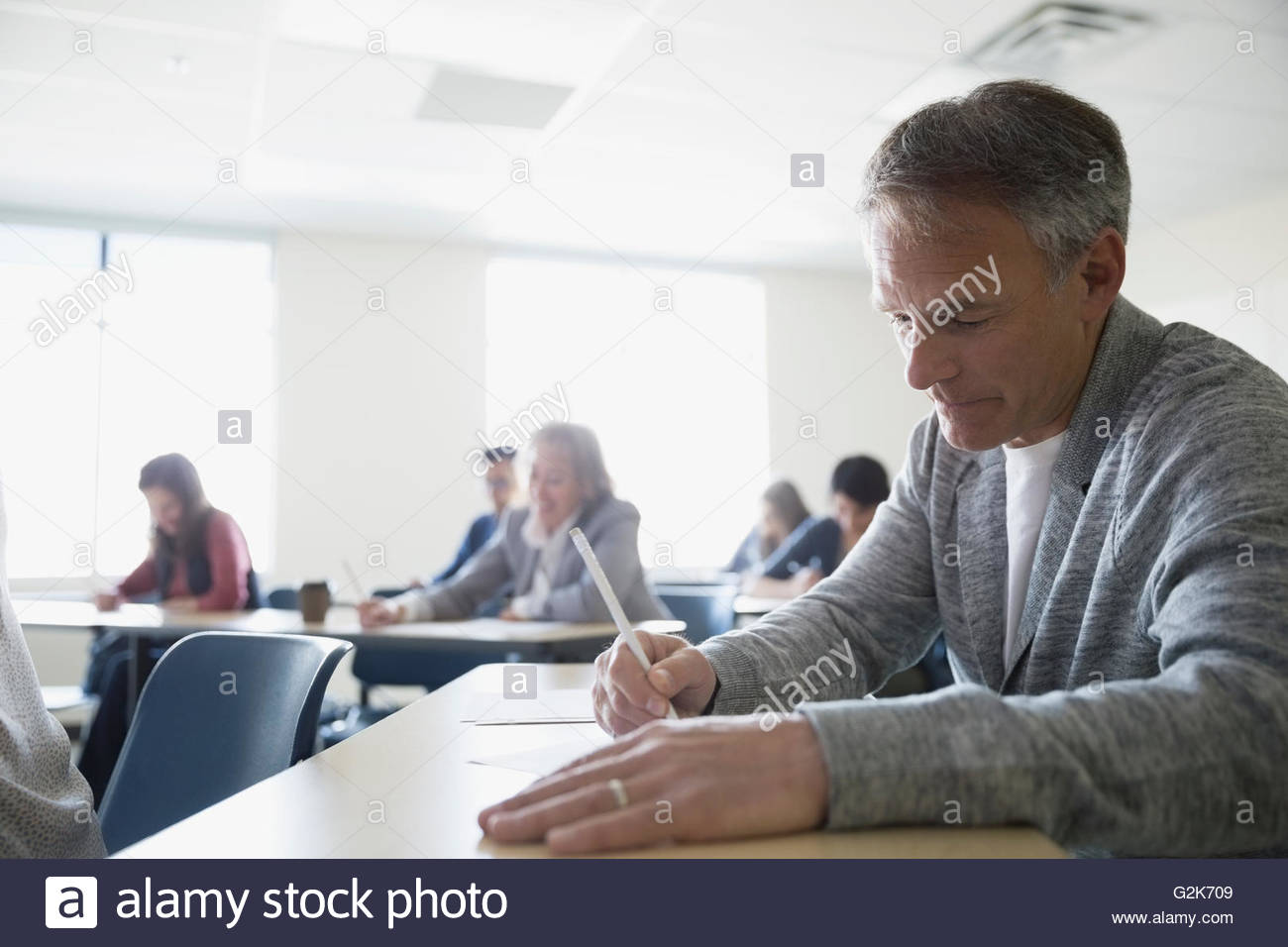 Adult learning classroom hi-res stock photography and images - Alamy