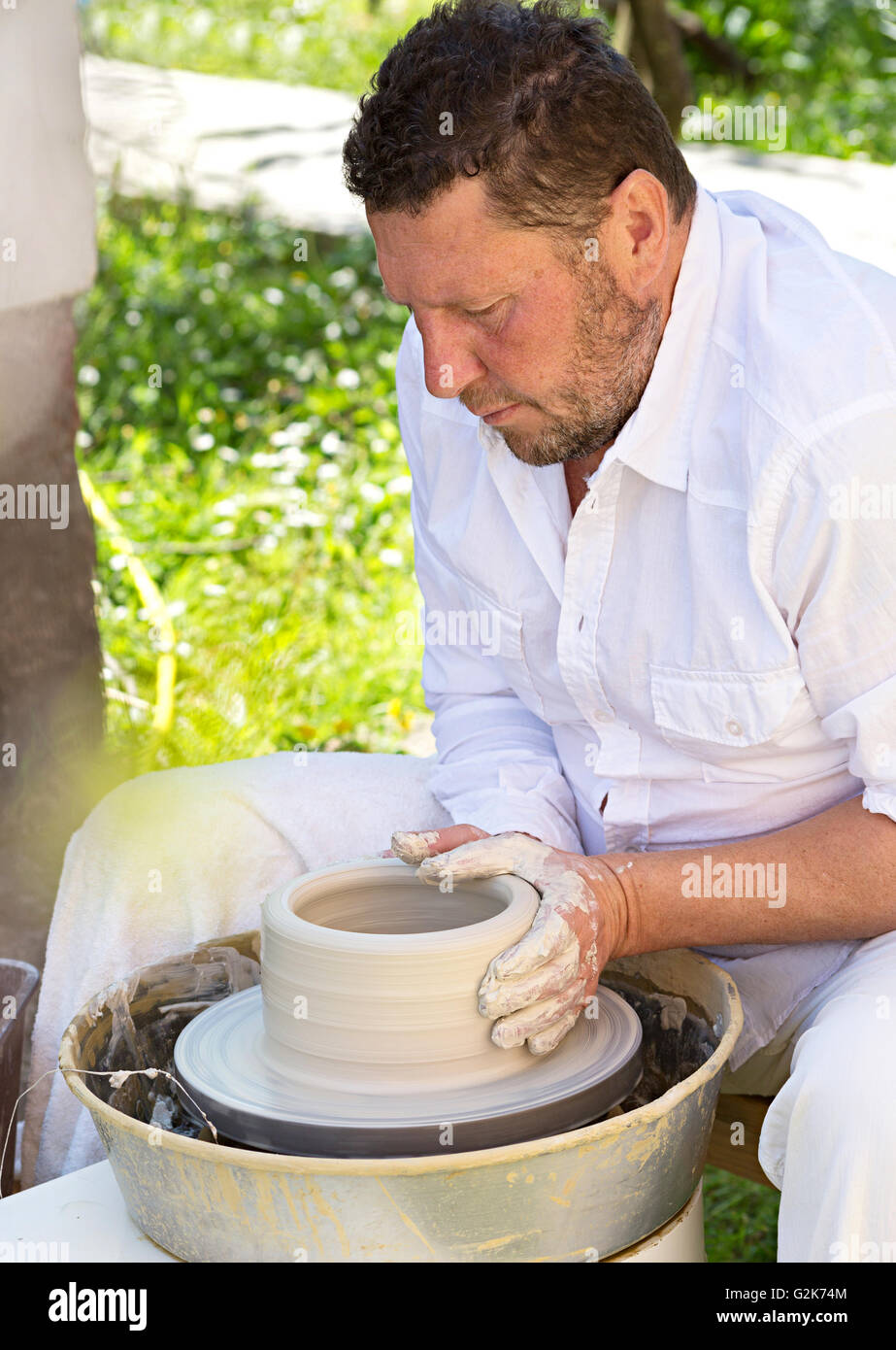 potter at work Stock Photo - Alamy