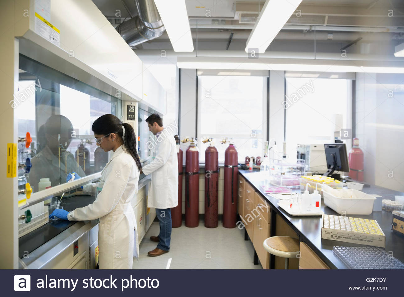 Lab fume hood hi-res stock photography and images - Alamy