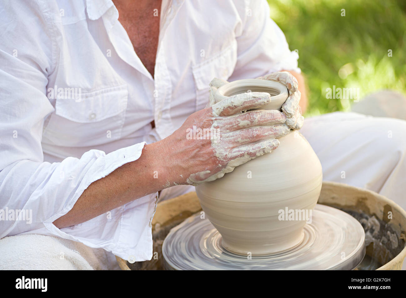 potter at work Stock Photo - Alamy