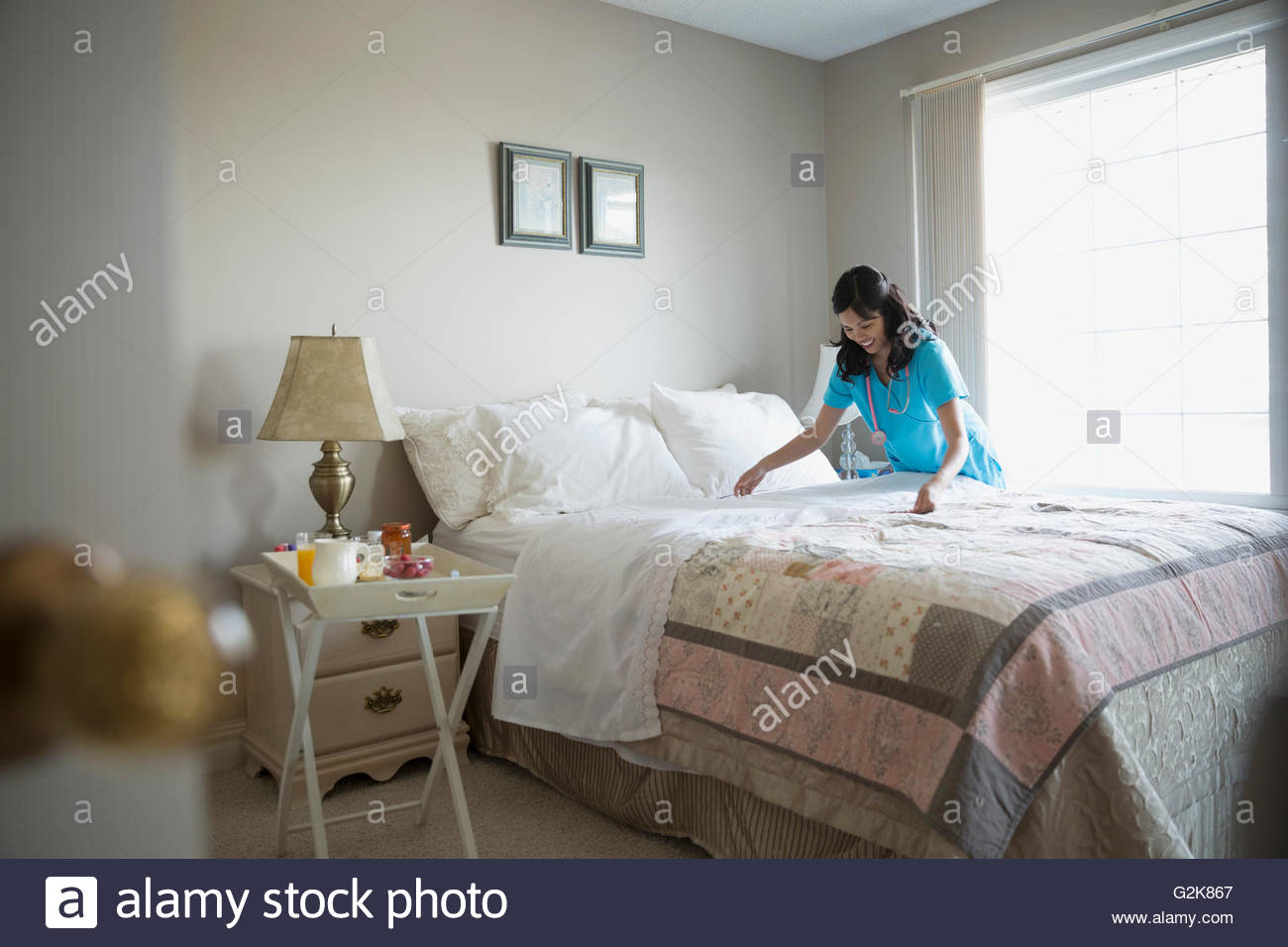 Making up bedroom hi-res stock photography and images - Alamy