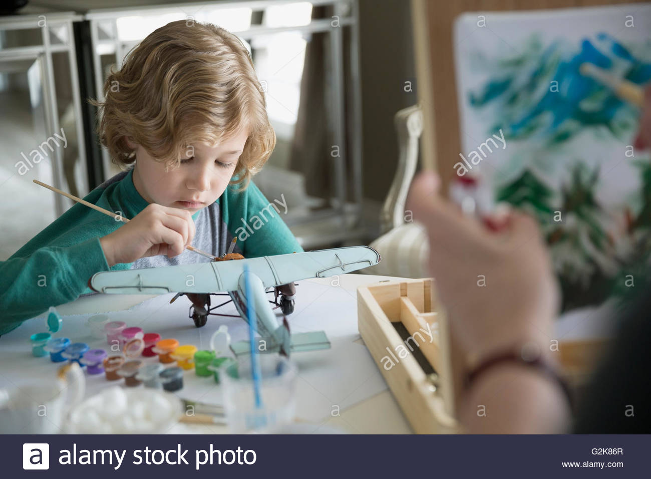 Boy painting hi-res stock photography and images - Alamy
