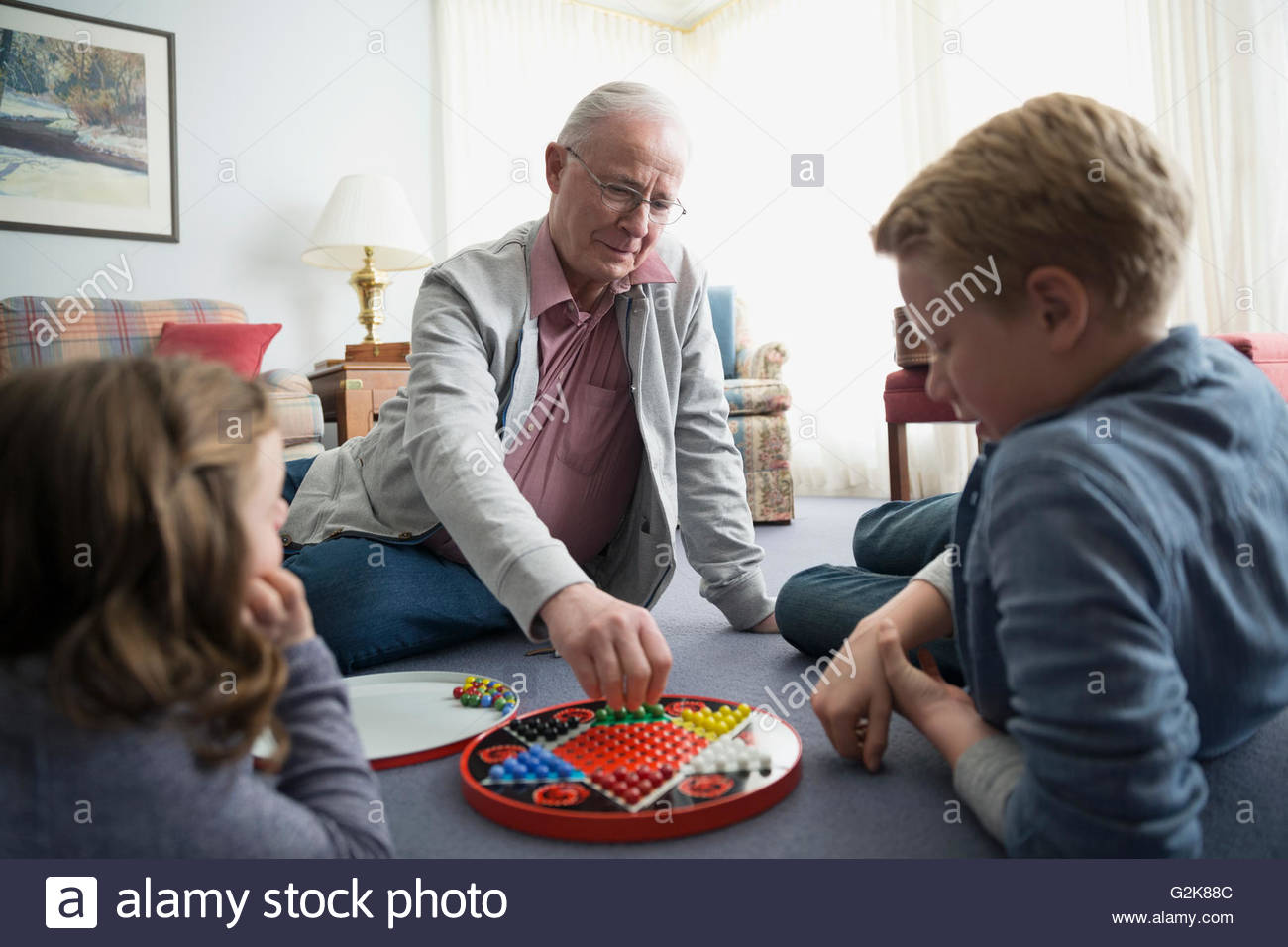Chinese playing checkers hi-res stock photography and images - Alamy