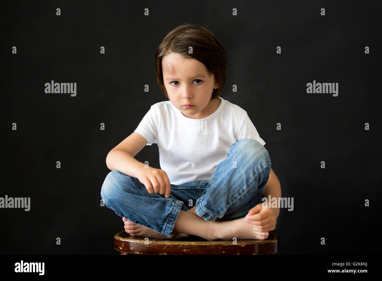 Bump on head hi-res stock photography and images - Alamy