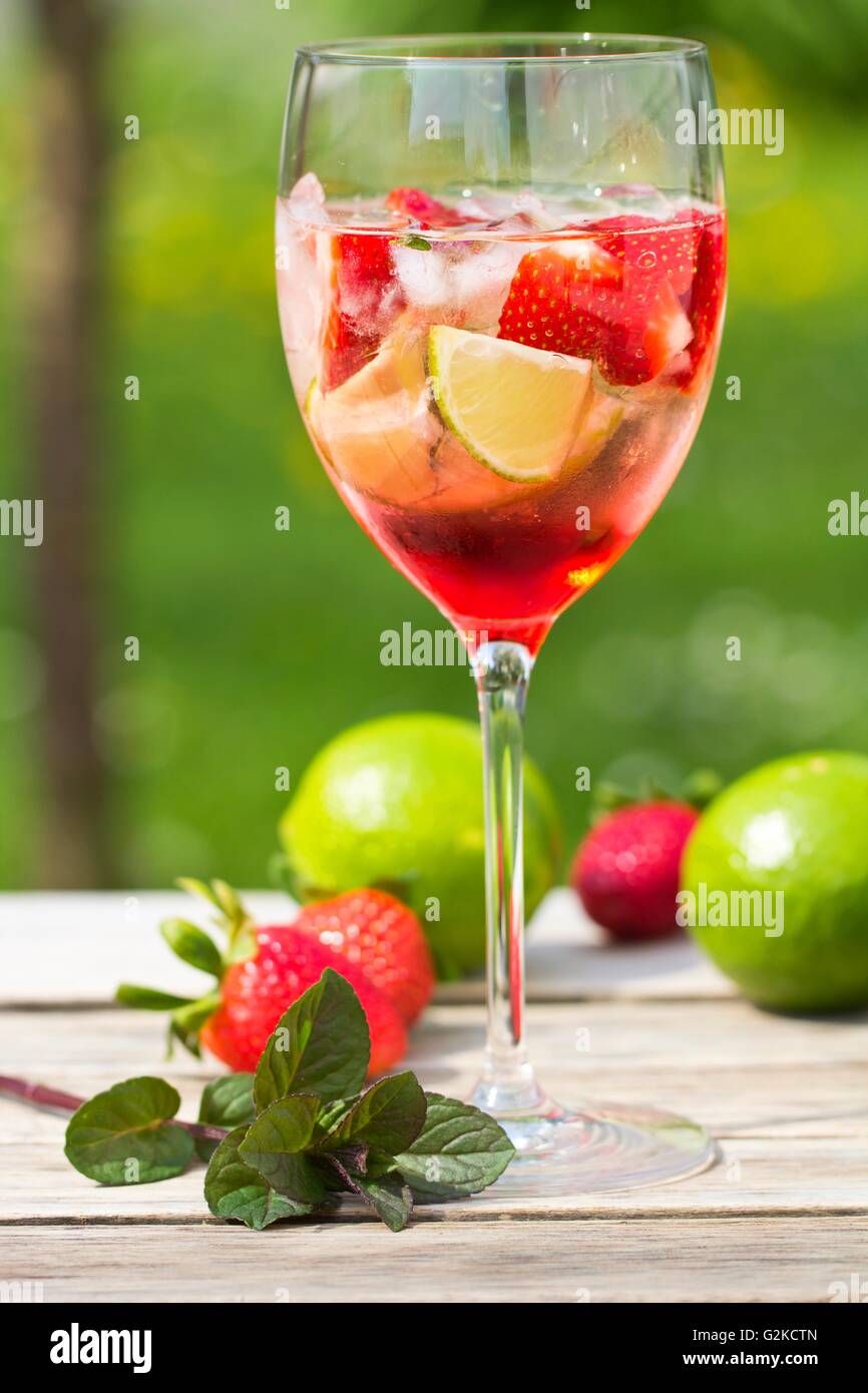 Prosecco with strawberry hi-res stock photography and images - Alamy