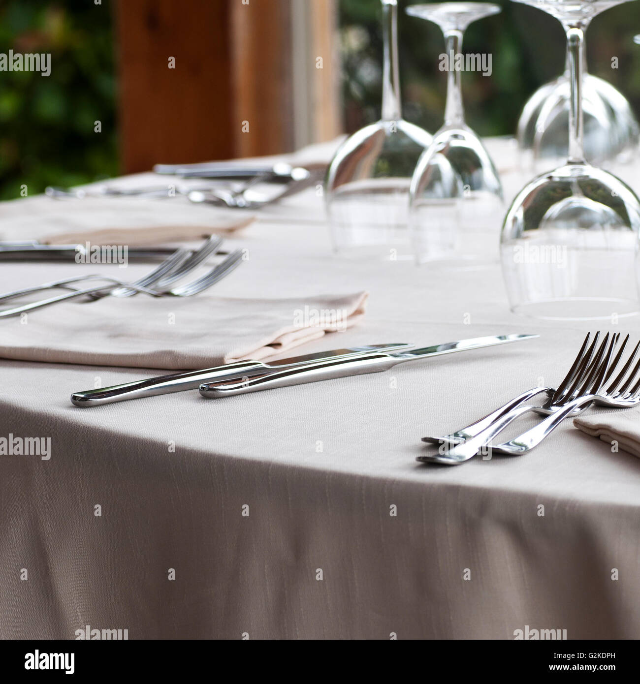 Elegant table set Stock Photo - Alamy