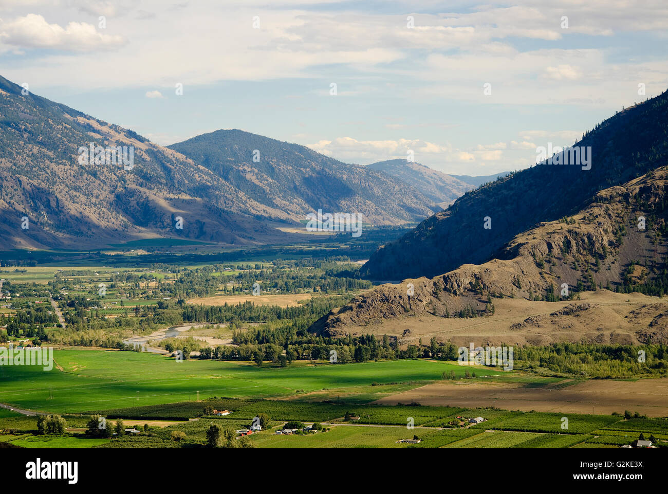 Summer view of the farms of Cawston in the Similkameen region of ...