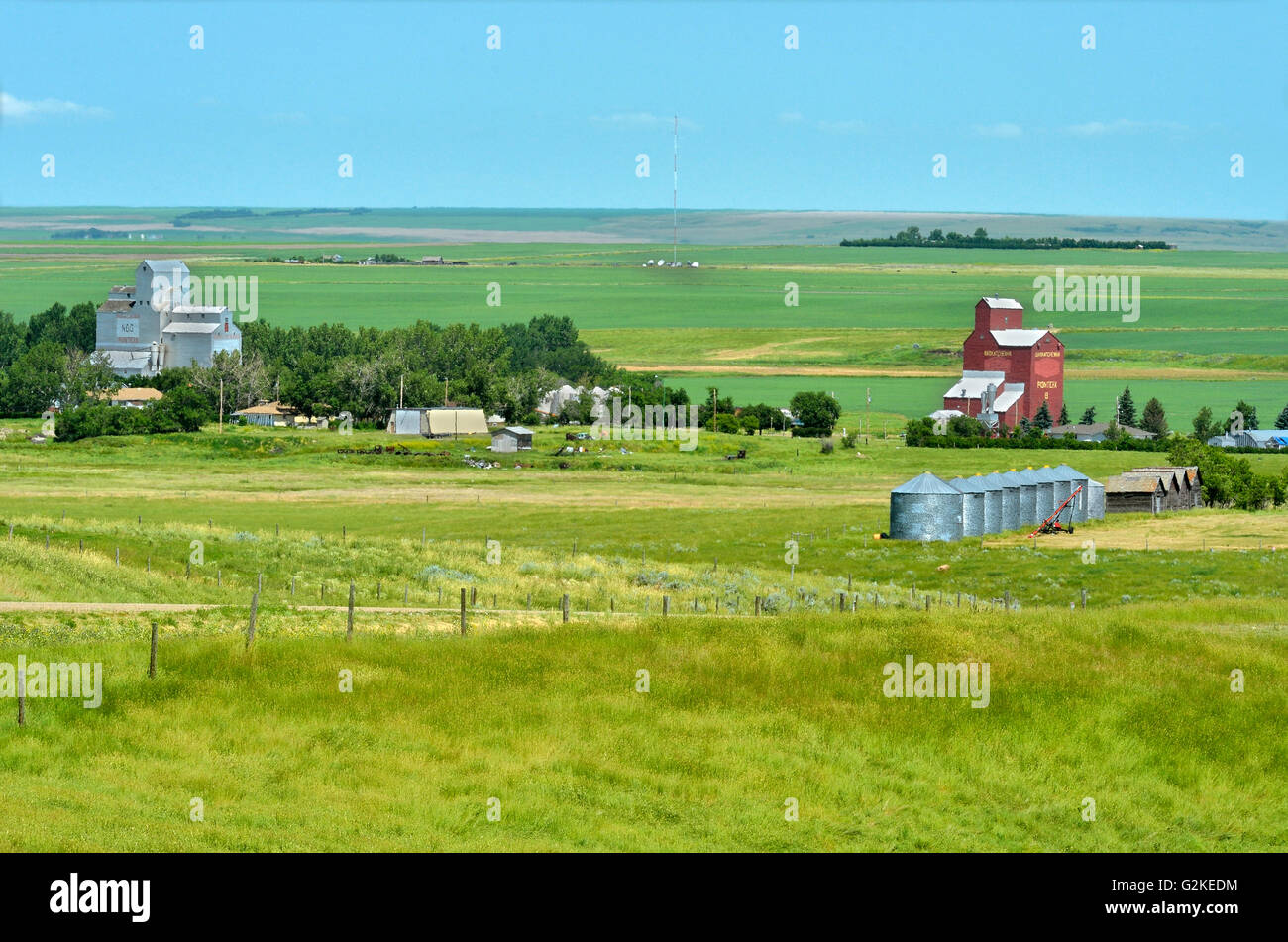 Grain elevators and the town of Ponteix Ponteix Saskatchewan Canada ...