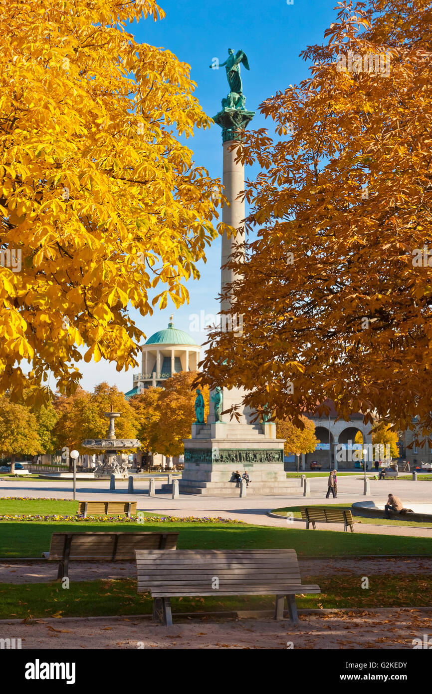 Square schlossplatz hi-res stock photography and images - Alamy
