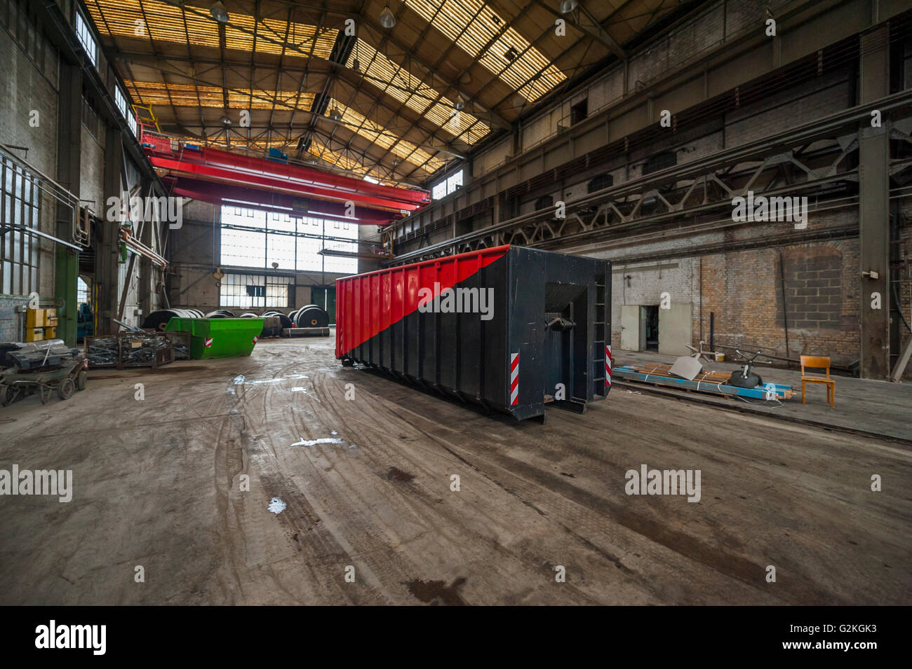 Factory hall hi-res stock photography and images - Alamy