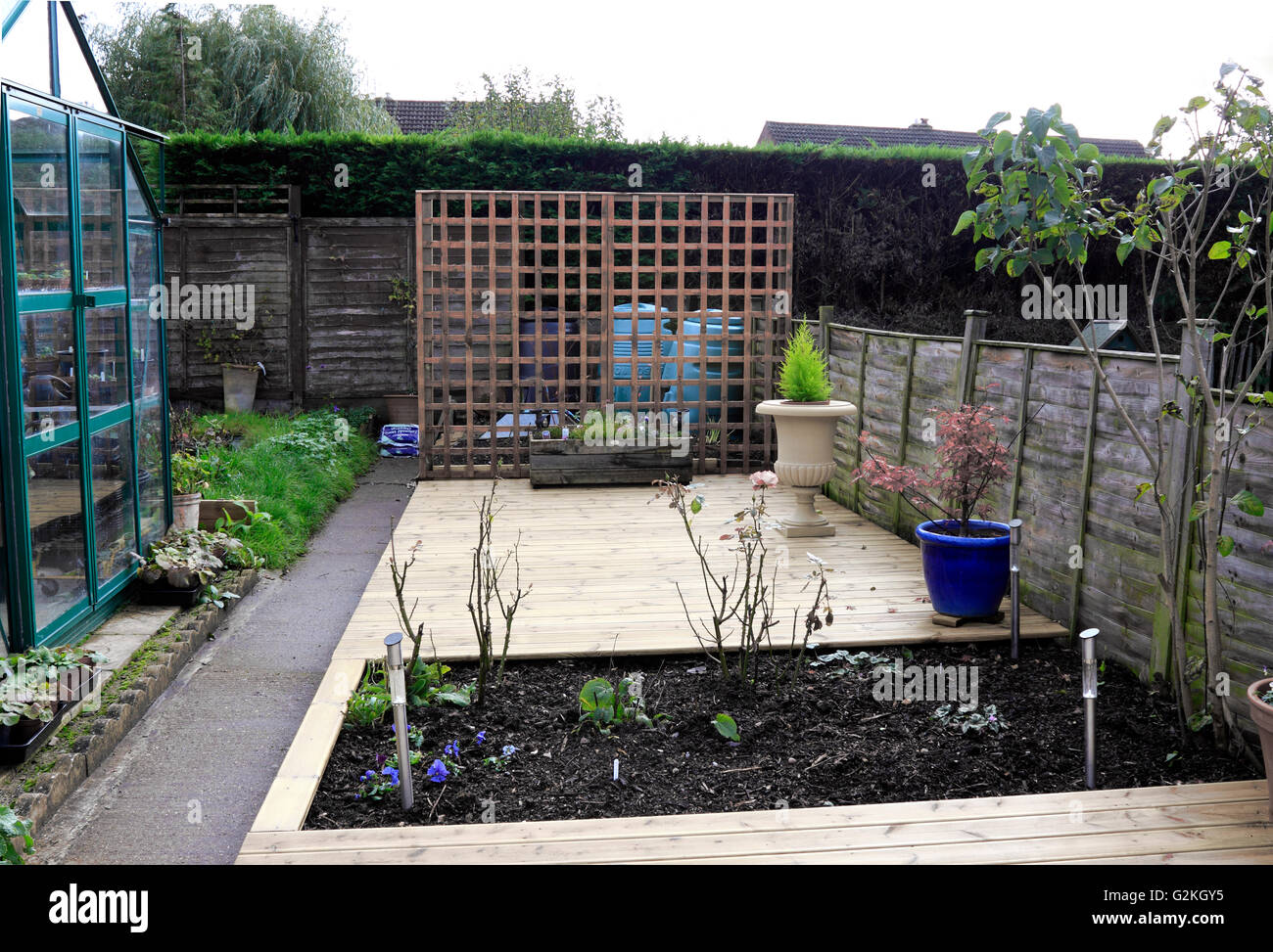 NEW TIMBER GARDEN DECK. UK Stock Photo - Alamy