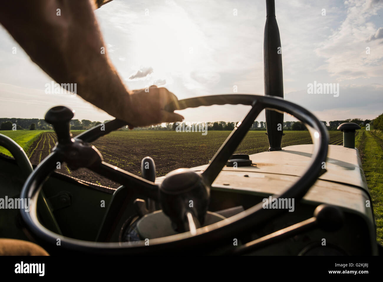 Tractor beam hi-res stock photography and images - Alamy