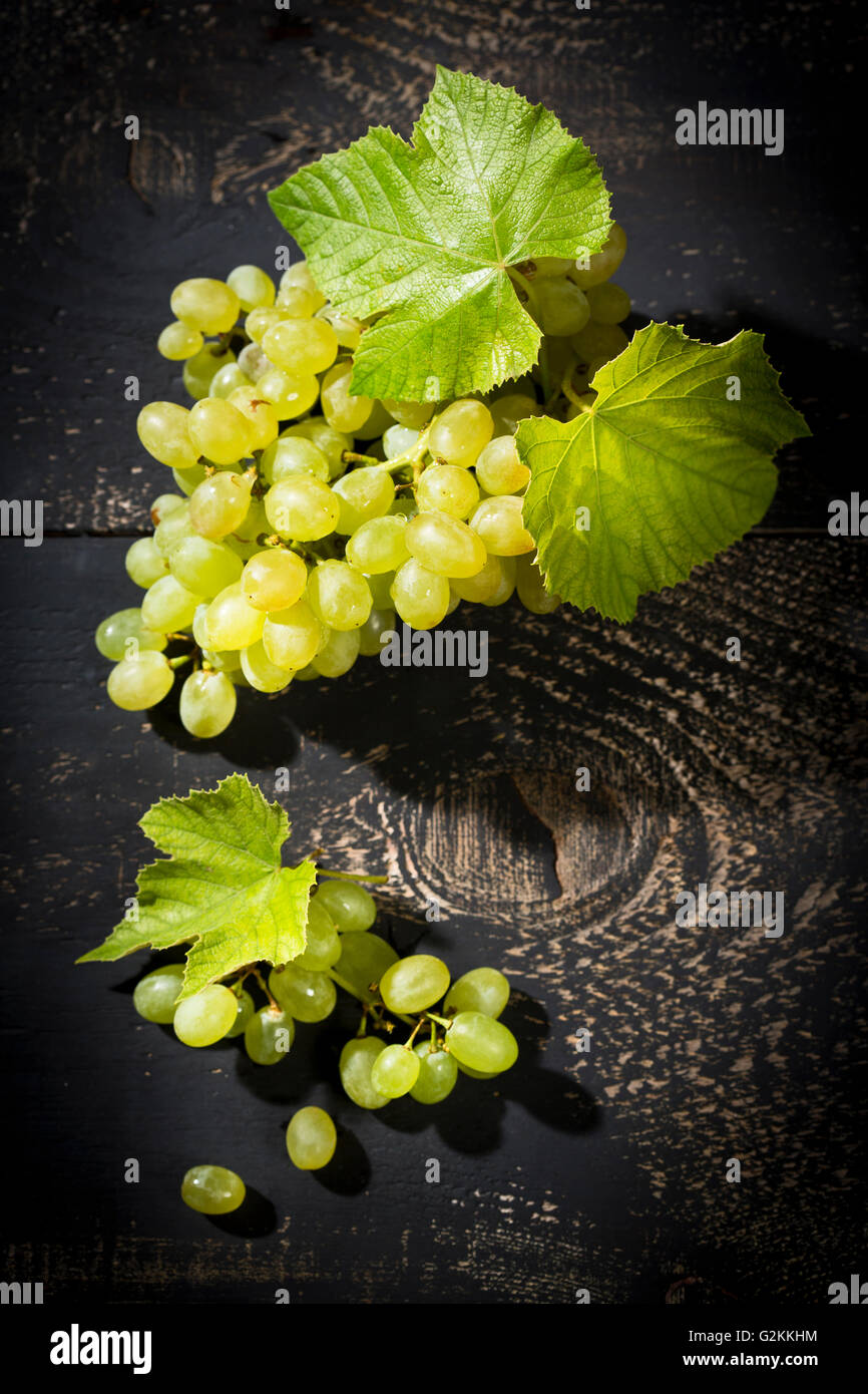 Grapes green objects hi-res stock photography and images - Alamy
