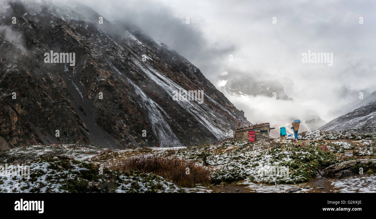 Nepal, Annapurna, Thorung Phedi Stock Photo - Alamy