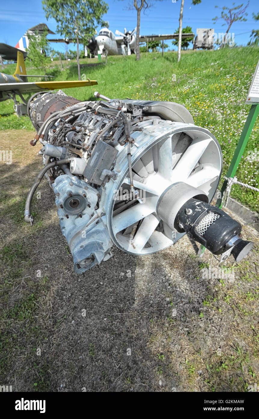 Gas turbine engine aircraft hi-res stock photography and images - Alamy