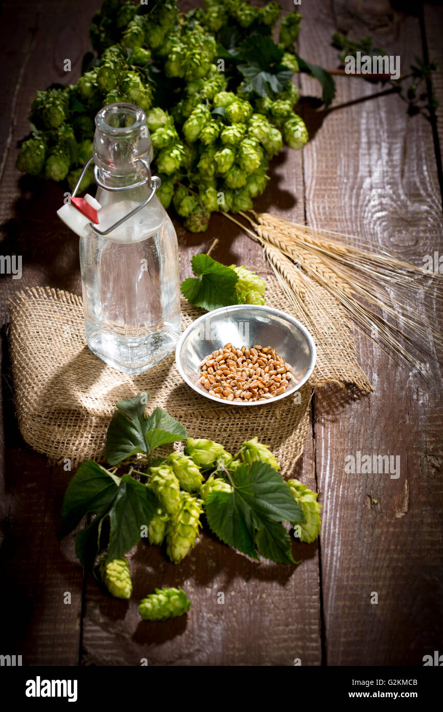Barley malt hi-res stock photography and images - Alamy