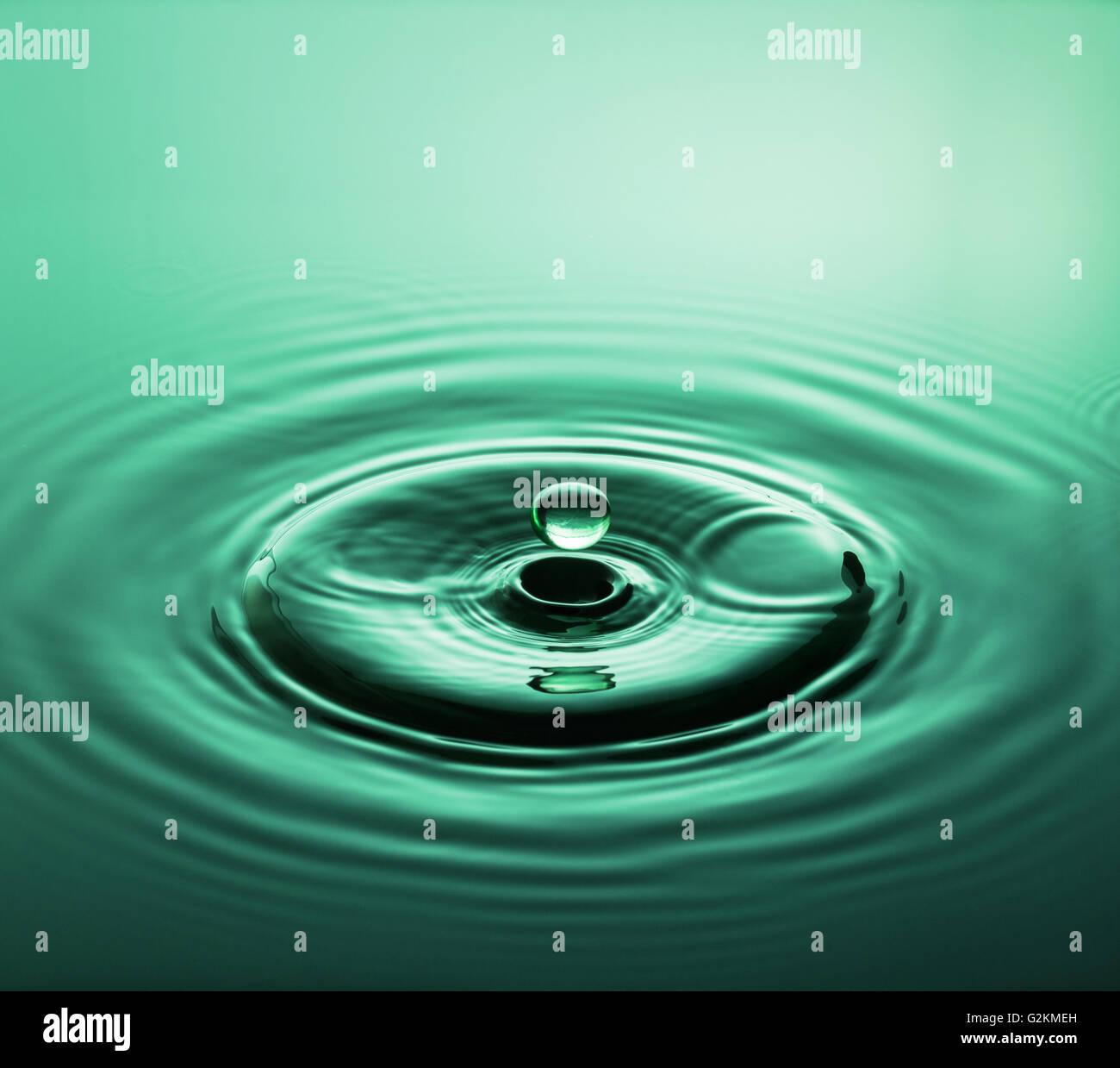 Dropped from a height hi-res stock photography and images - Alamy