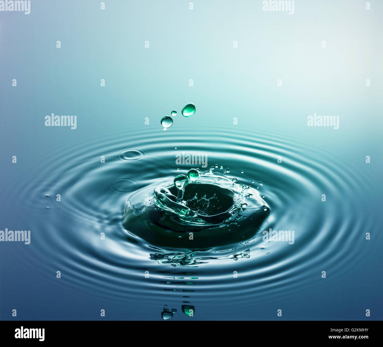 Dropped from a height hi-res stock photography and images - Alamy