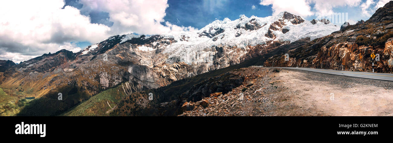 Peru, snowy mountains in Huaraz, Panoramic view Stock Photo - Alamy