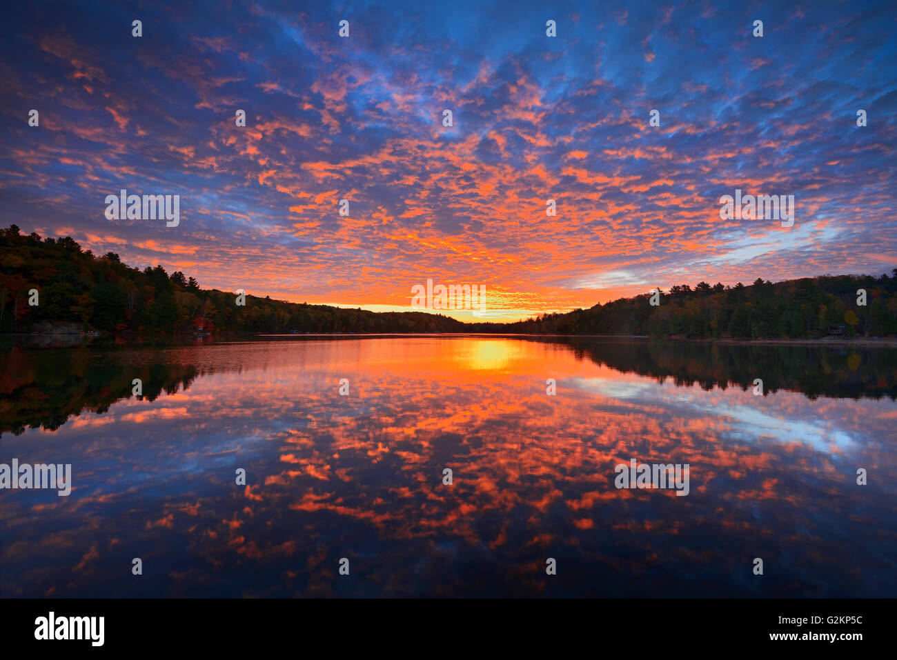 Raven lake hi-res stock photography and images - Alamy