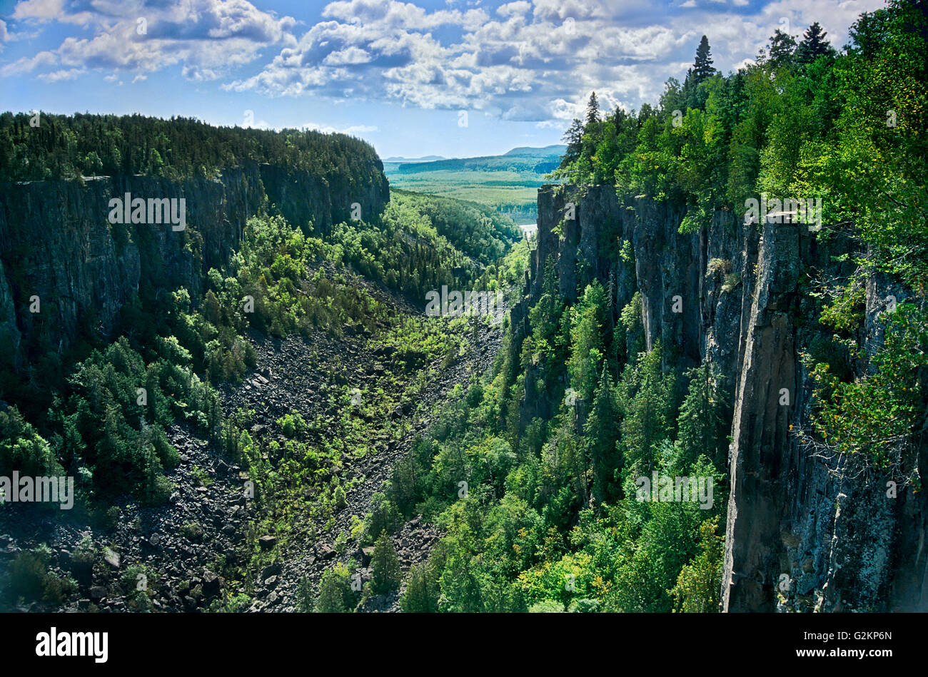 Ouimet Canyon Ouimet Canyon Provincial Park Ontario Canada Stock Photo ...