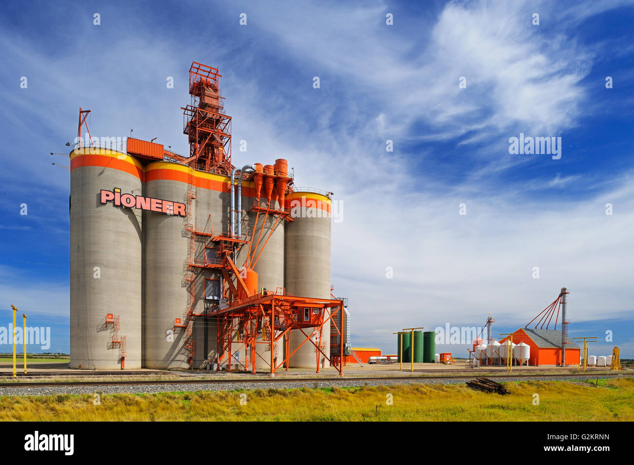 Inland grain terminal Weyburn Saskatchewan Canada Stock Photo - Alamy
