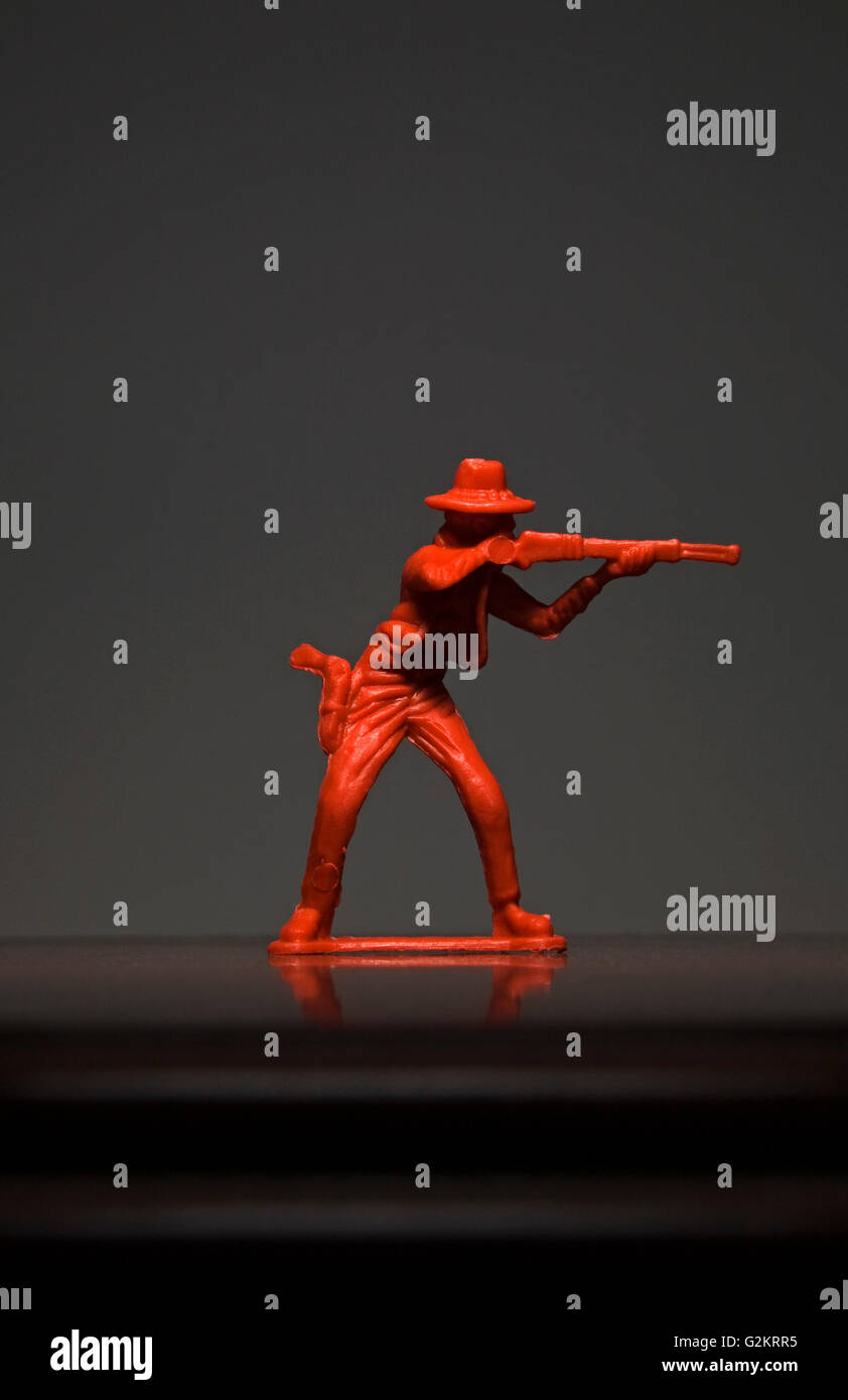 Plastic army men soldiers toy hi-res stock photography and images - Alamy