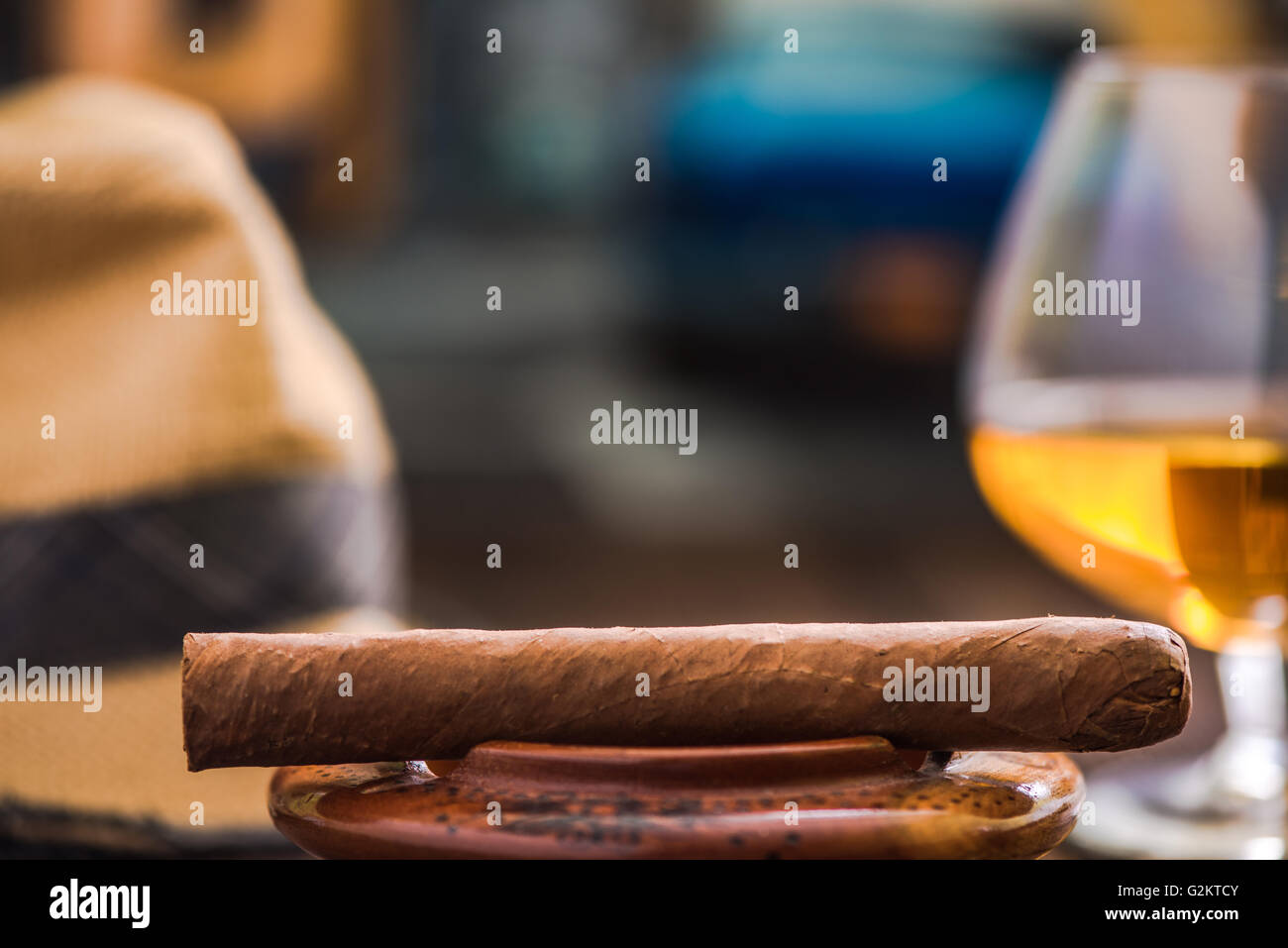 Cuban traditional domino game cigar hi-res stock photography and images ...
