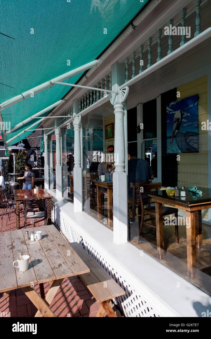 Hill Street Cafe and Gallery in the Weitzel House, a restored Victorian ...