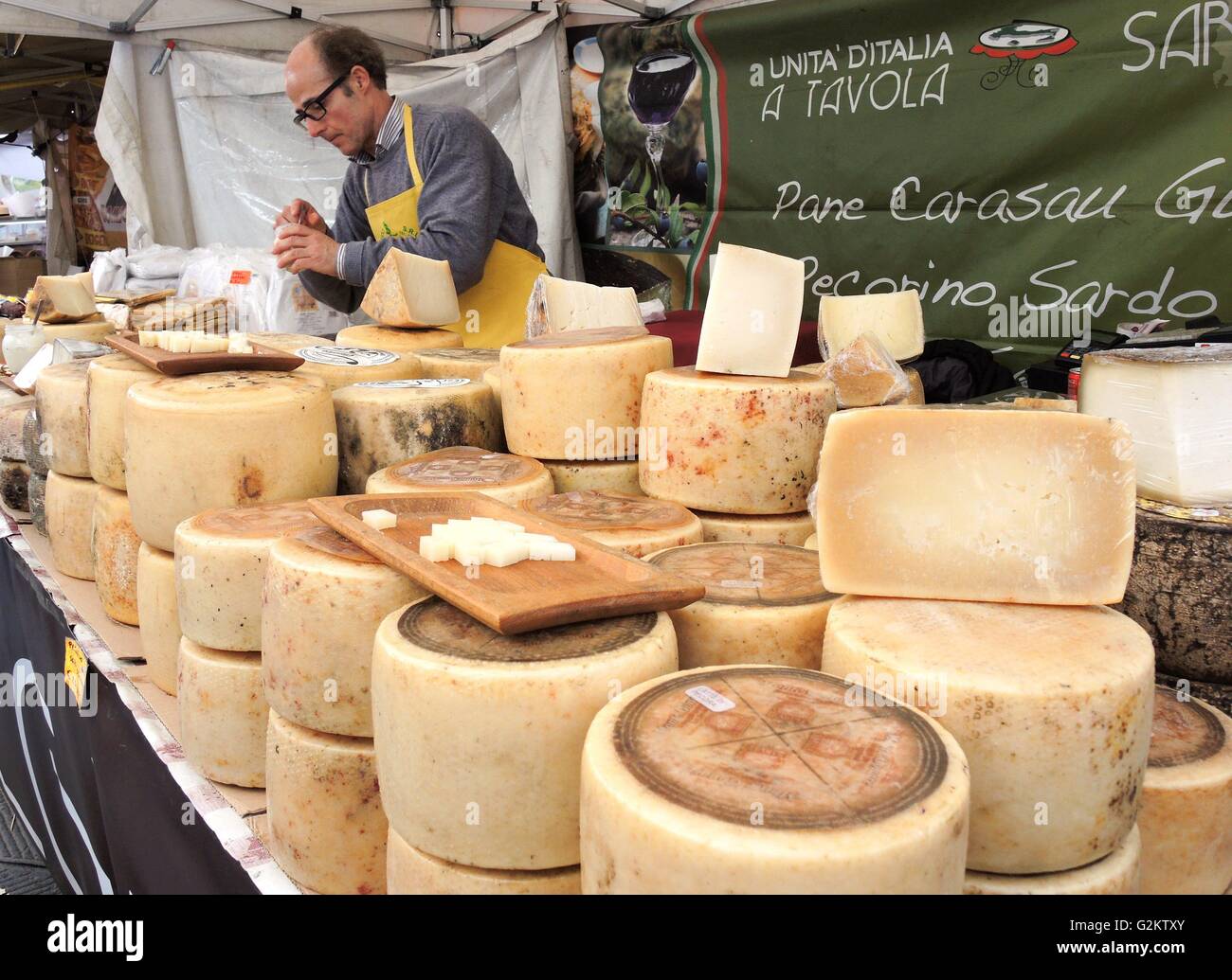 Pecorino sardo cheese hi-res stock photography and images - Alamy