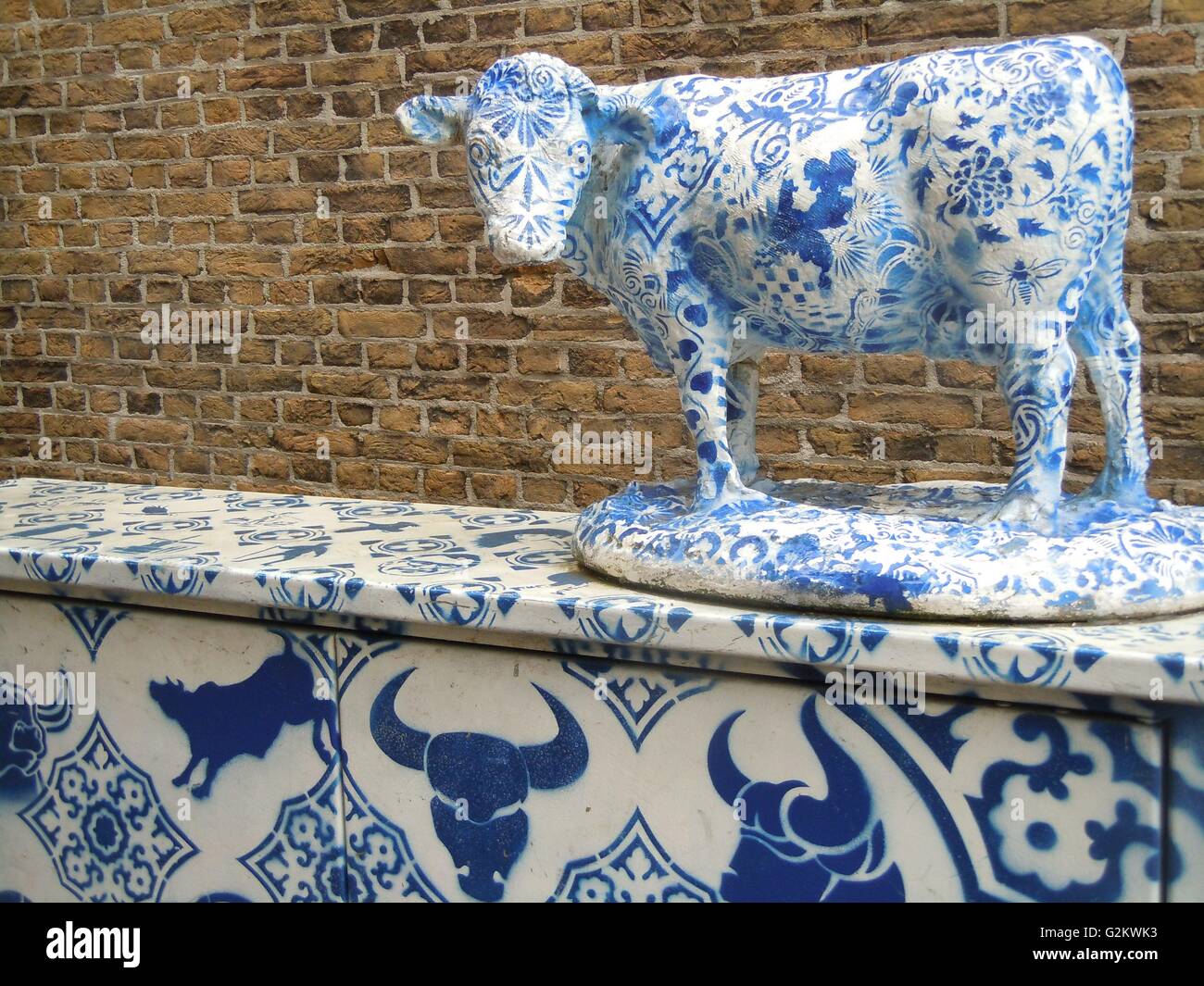 Delf pottery hi-res stock photography and images - Alamy