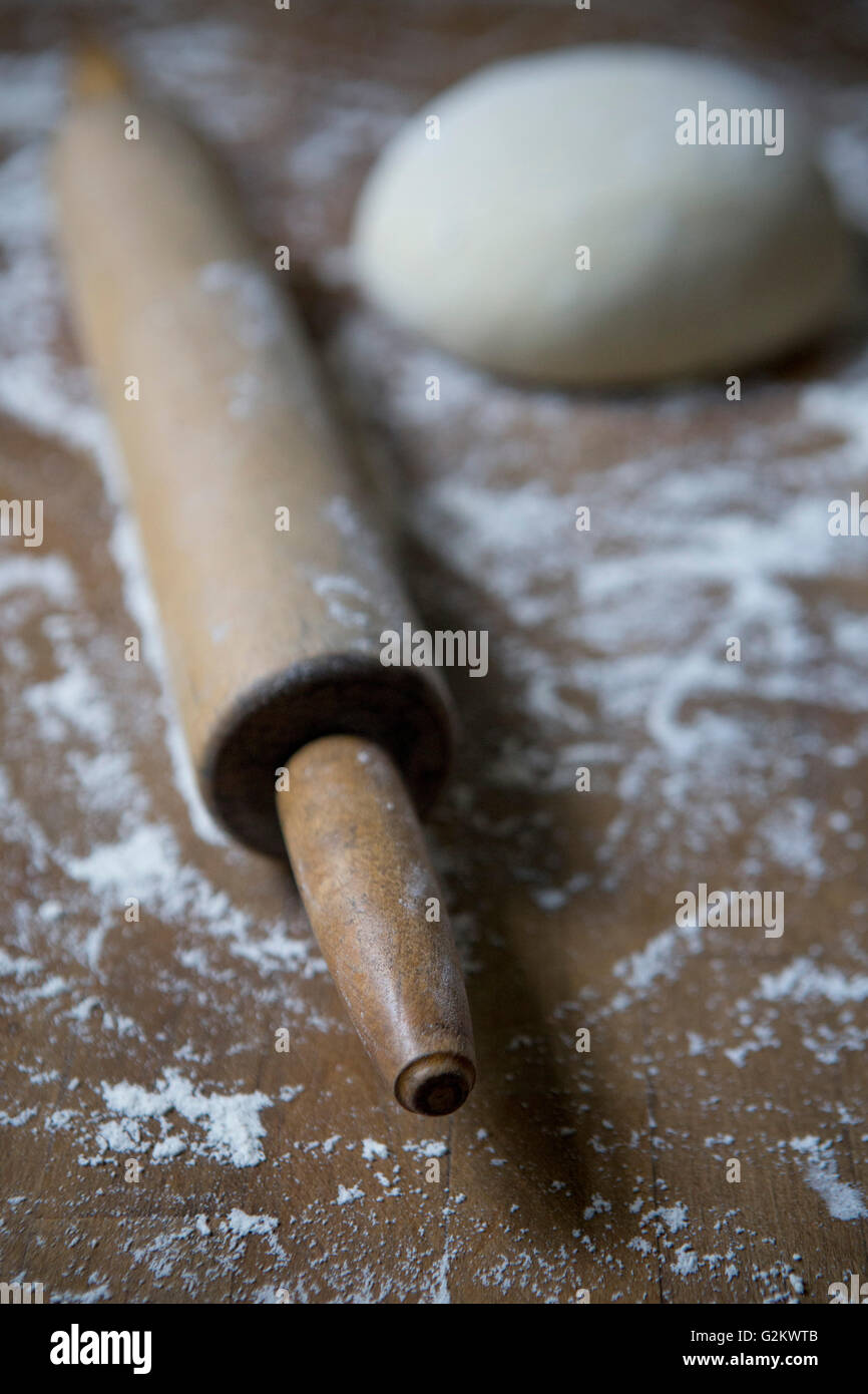 Rolling Pin and Dough Stock Photo - Alamy